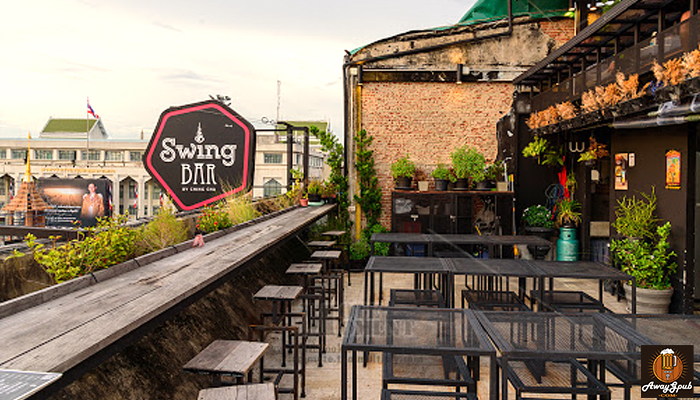 Swing Bar บาร์ลับสุดเก๋กลางย่านเมืองเก่าเสาชิงช้า