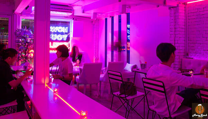 Feeling Bar บาร์ลับกลางกรุง เอาความรู้สึกของวันนี้มาปลดปล่อย