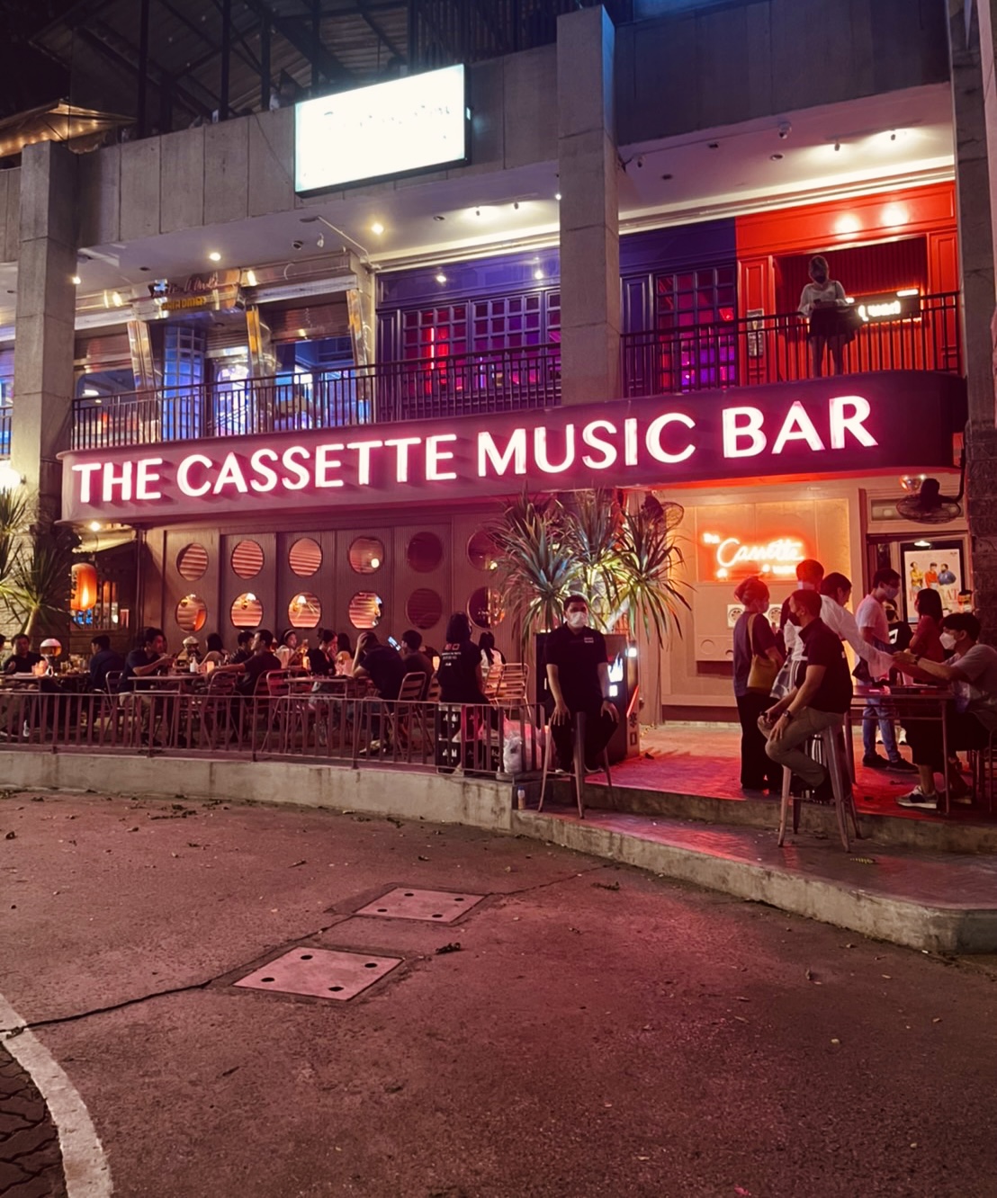 The Cassette Music Bar เอกมัย - awaygpub.com