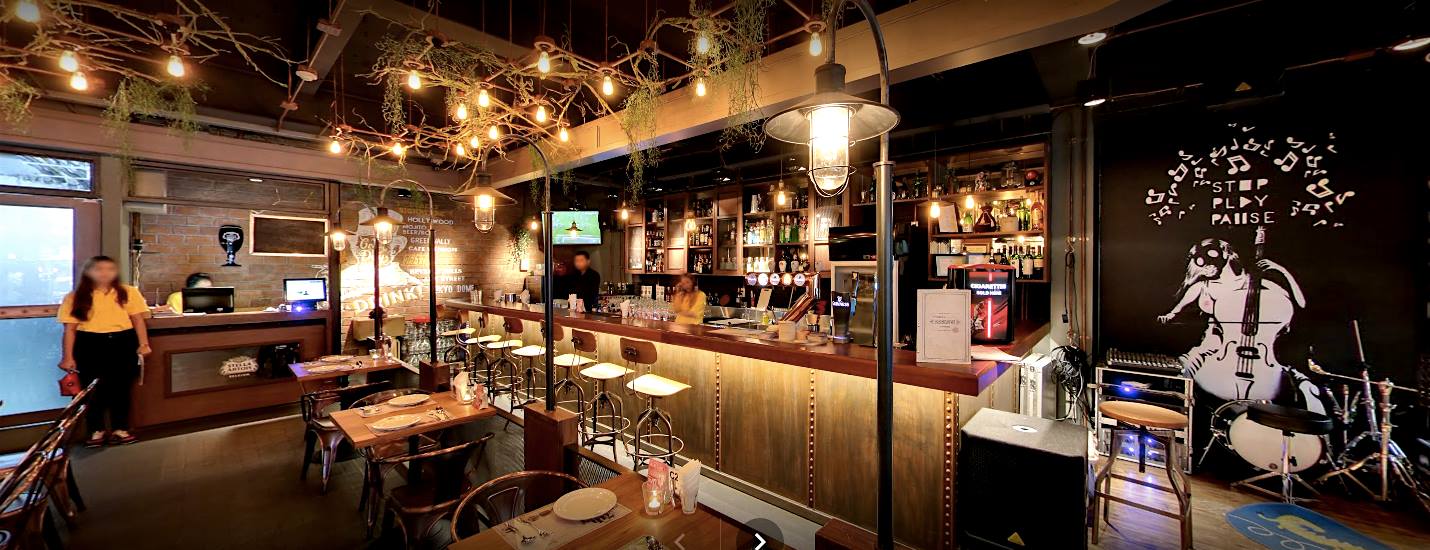 7th Street Bar & Bistro - awaygpub.com